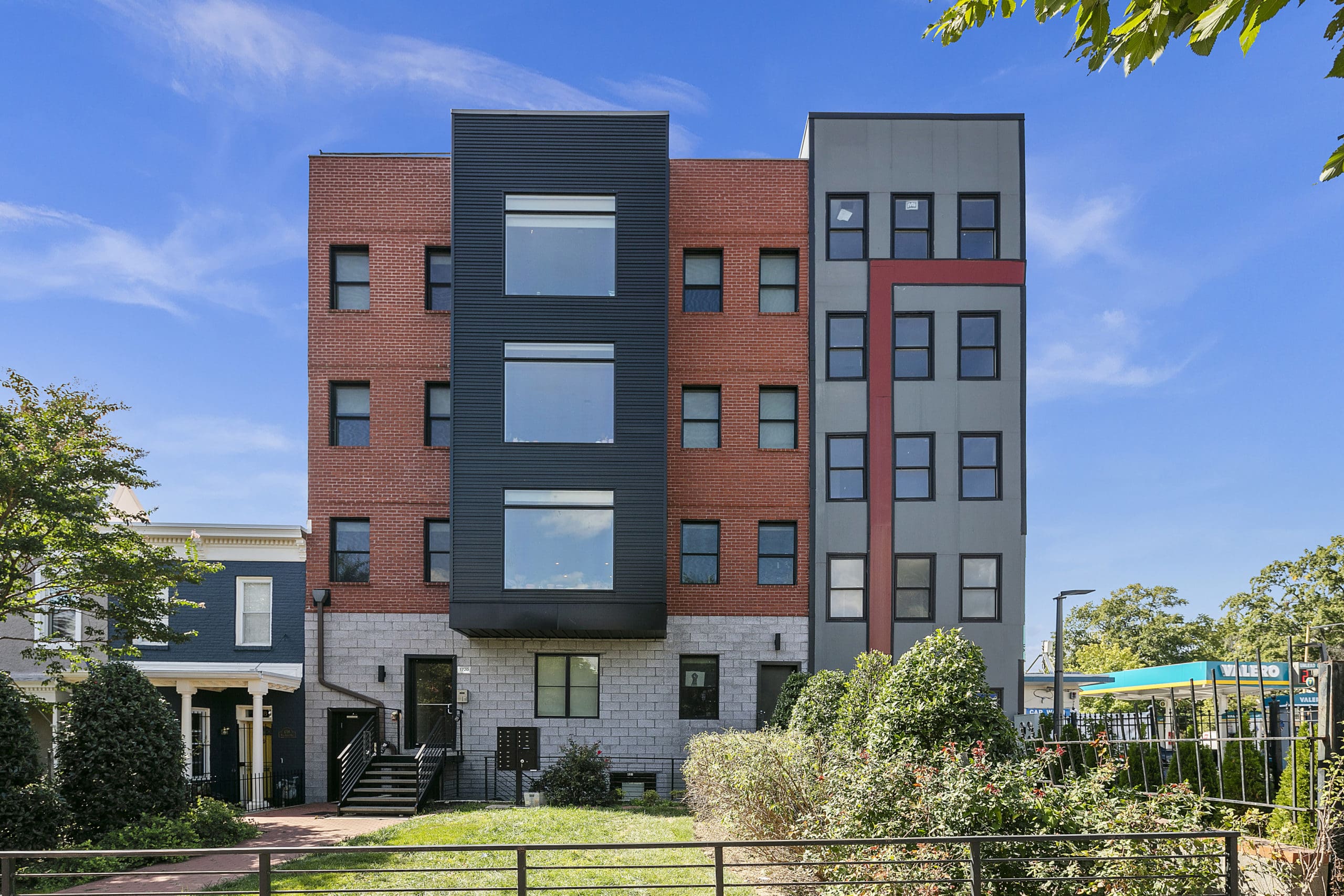Hoxton House | Jenn Smira & Co.