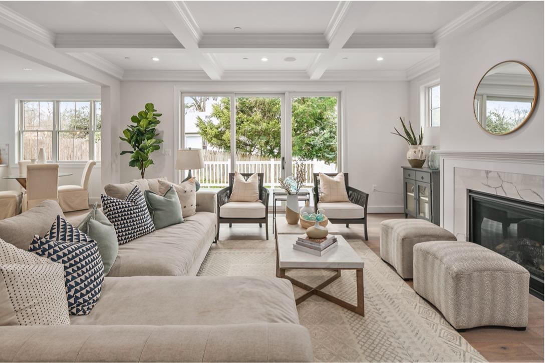 Jenn Smira Team at Compass DC | Washington DC Real Estate Team