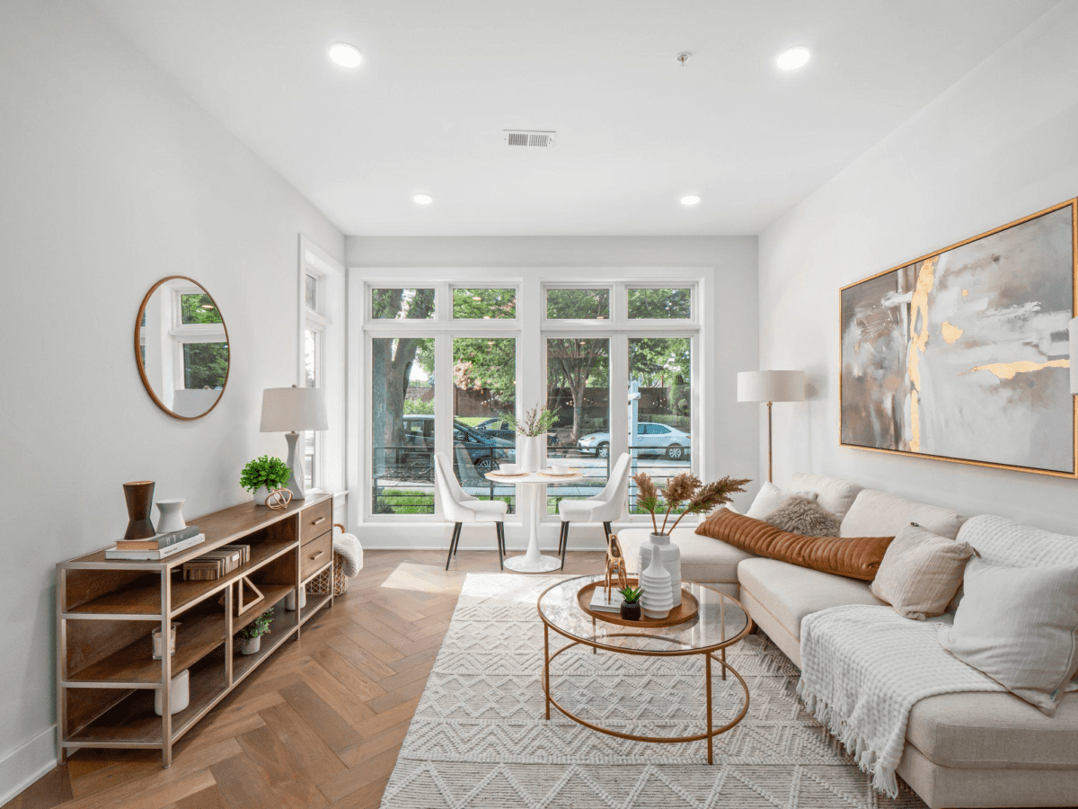 Midcentury Design Features We Love | Jenn Smira Team at Compass DC